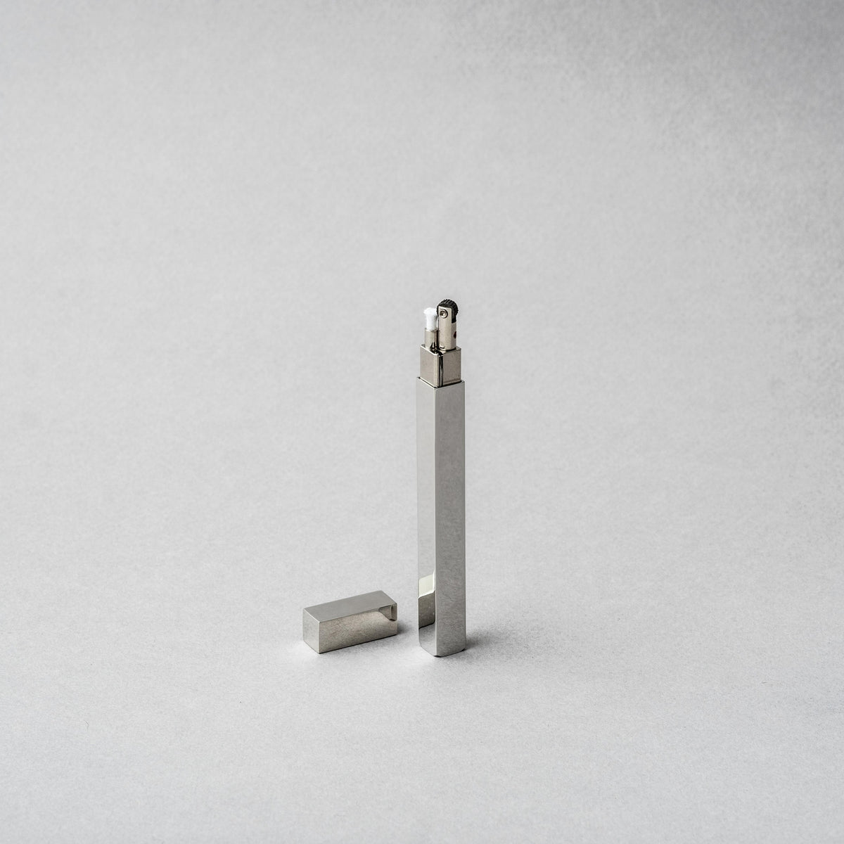 TSUBOTA PEARL - Queue Silver Petrol Lighter